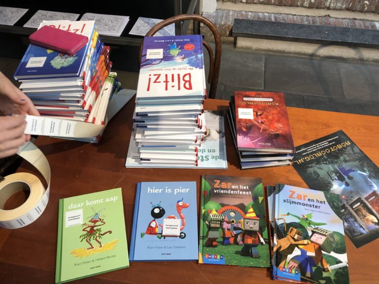 Rian Visser signeert in boekhandel